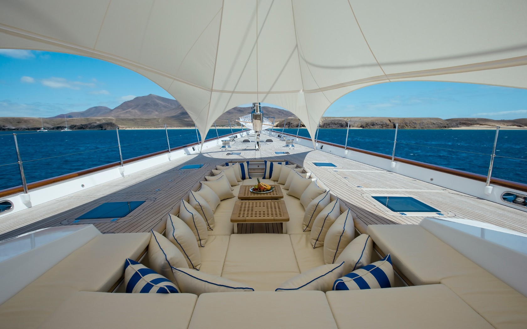 Yacht ETHEREAL, Royal Huisman | CHARTERWORLD Luxury Superyacht Charters